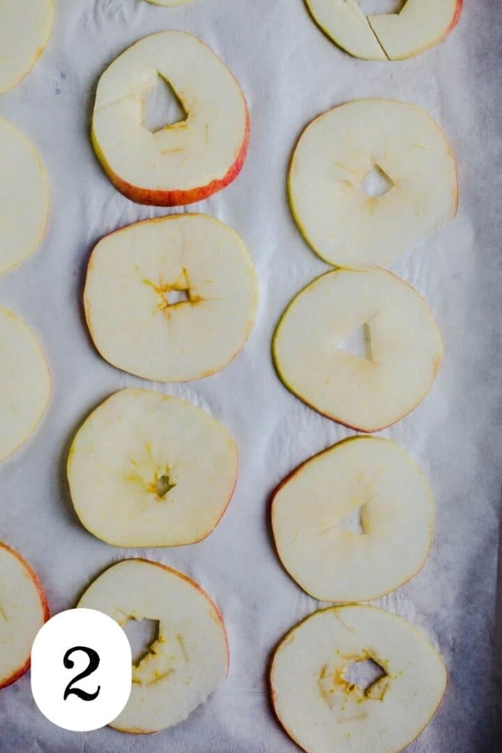 How to Make Dried Apples (In the Oven) – Salted Plains
